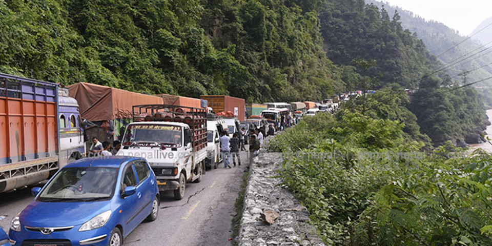 Narayangadh-Muglin road section sees traffic disruptions again - Nepal ...